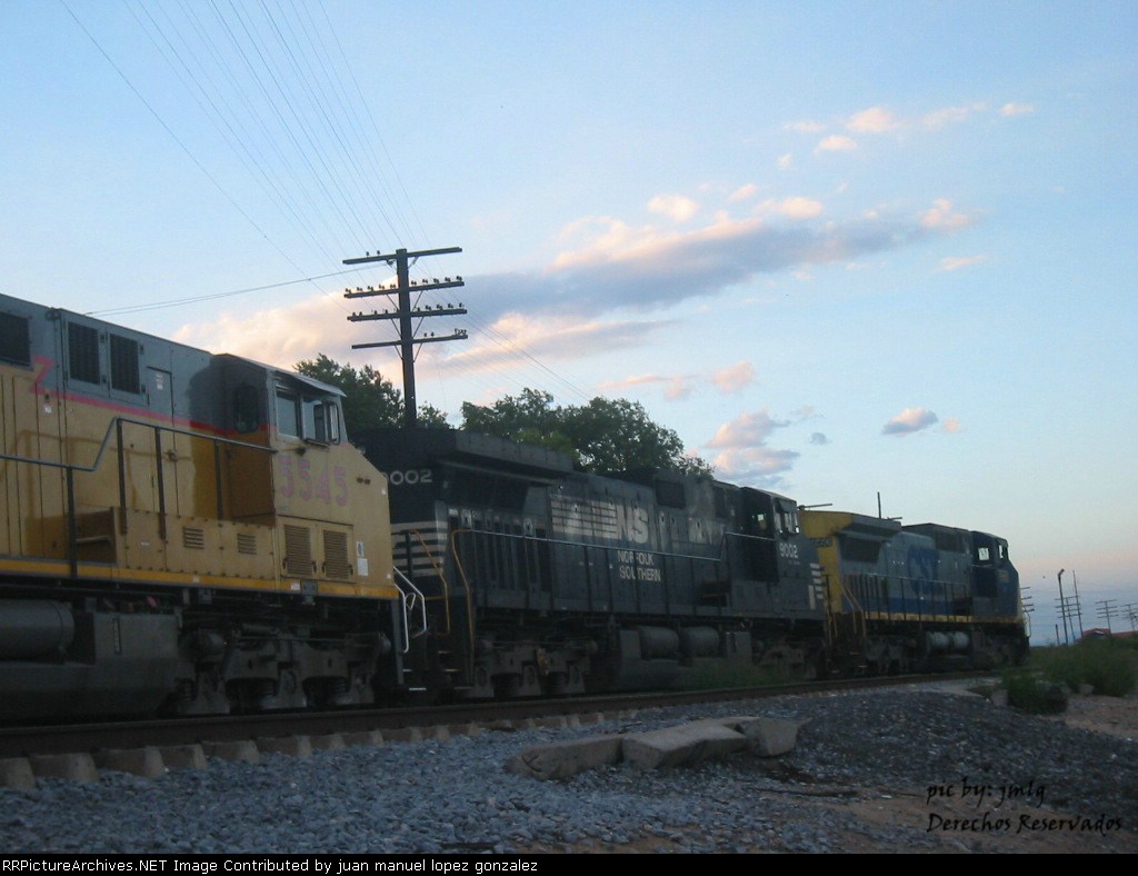 CSX, NS and UP at sunset
